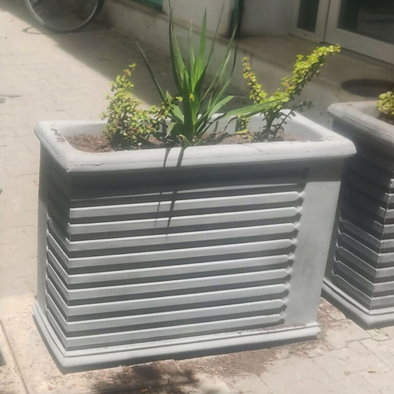 Bac à Fleurs Extérieur En Beton Réf Bet03